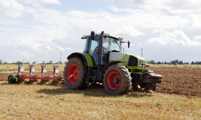 The Different Types of Tractors Used in Agriculture – BRIM Tractor