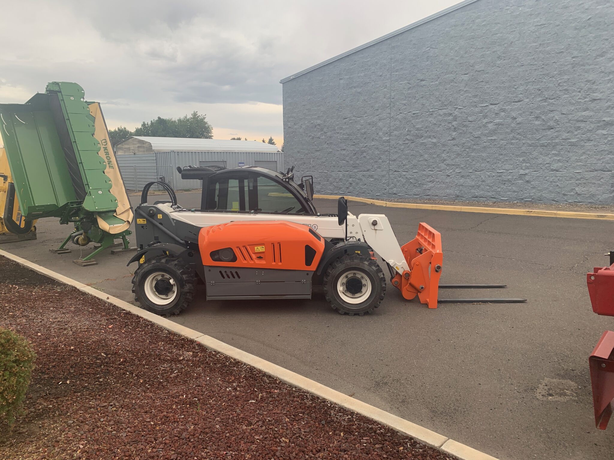Telehandlers – BRIM Tractor